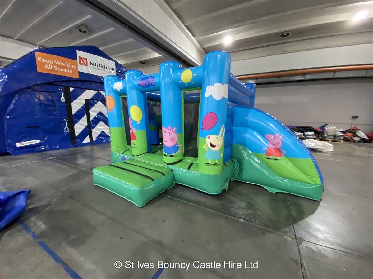 Peppa Pig Bounce & Slide Activity Castle - 15x12ft - Hire in ...